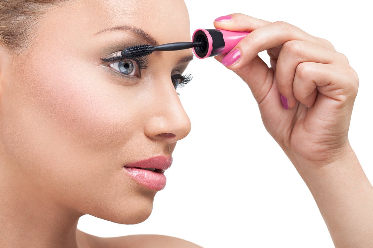 8 Helpful Tips for Applying Mascara - Amerikanki
