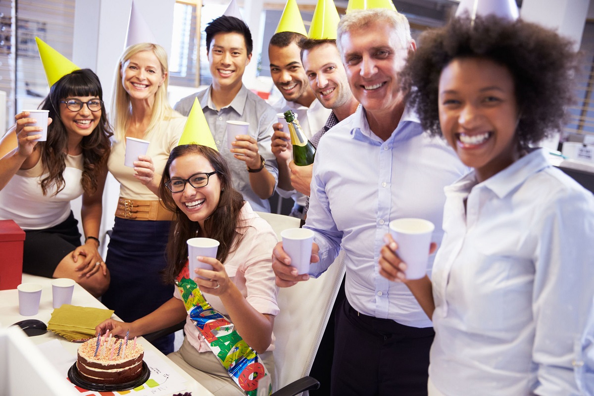 6 Creative Ways to Celebrate Your Boss’s Birthday - Amerikanki