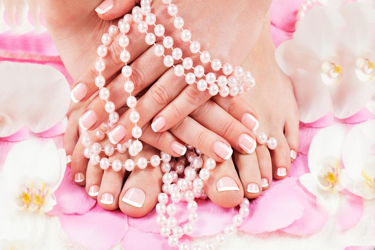 10 Steps to a Perfect French Pedicure - Amerikanki
