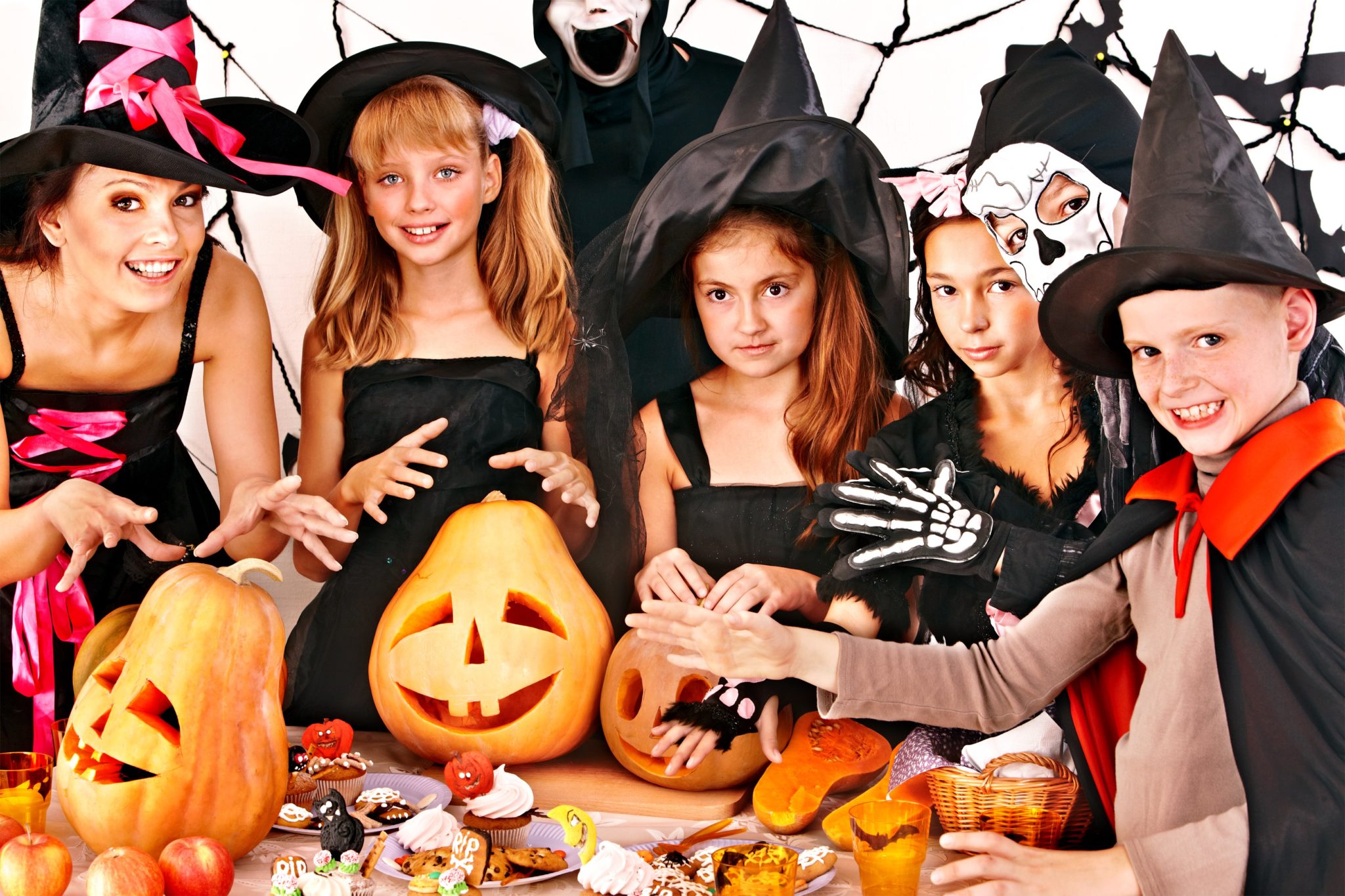 12 Fantastic Ideas on How to Celebrate Halloween in the Classroom ...