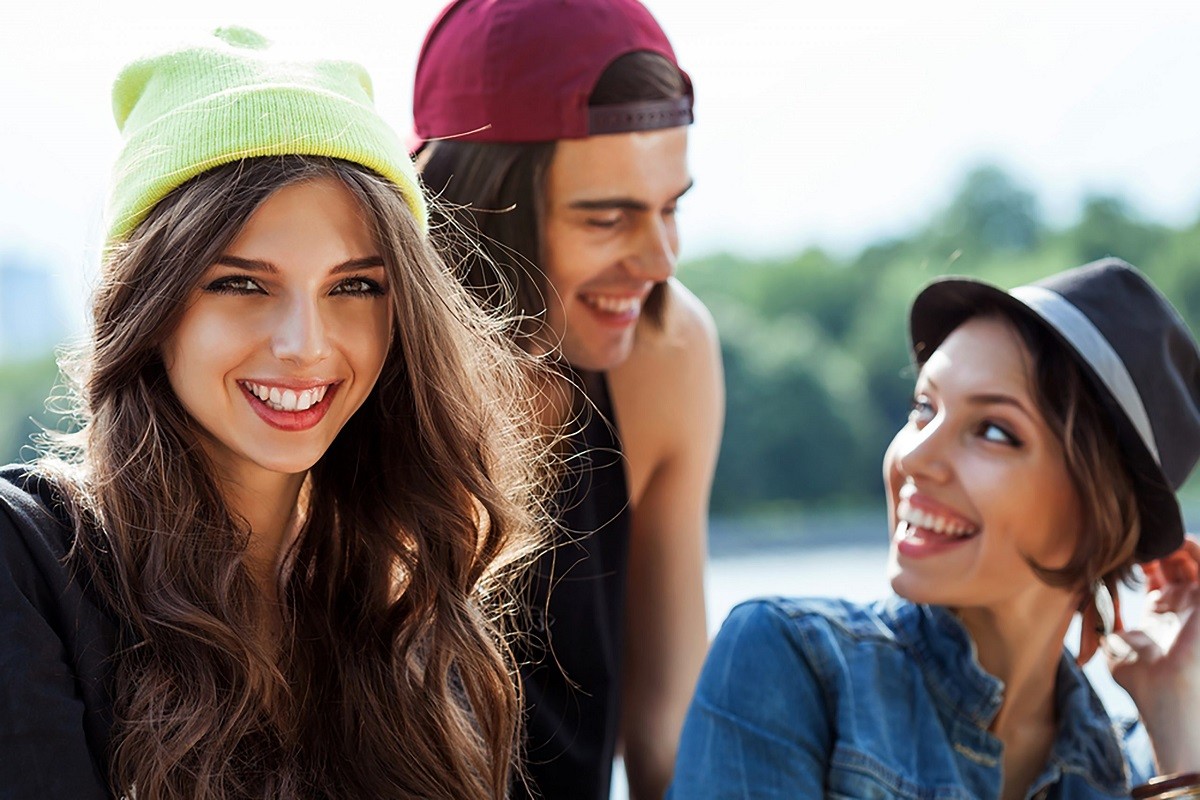 8 Tips for Dealing with His Female Friend - Amerikanki